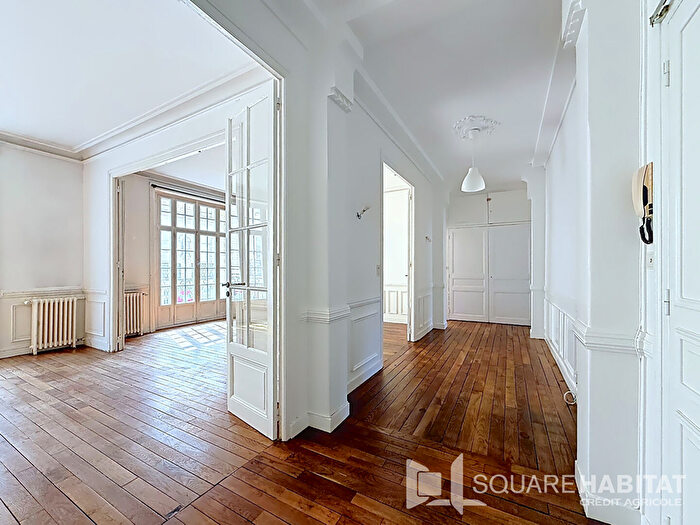 Quartiers Centre, Centre-ville : Appartement 5 pièces à vendre