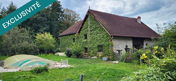 Maison à vendre - Saint-Maurice-Colombier - 8 pièces - 4 chambres