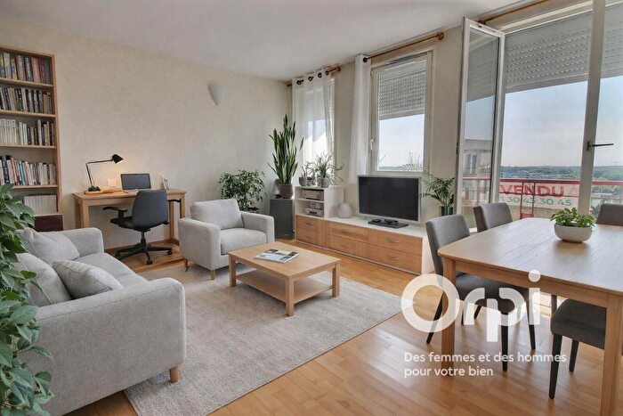 Appartement à vendre - Montigny-le-Bretonneux, Saint-Quentin - 2 pièces - 1 chambre