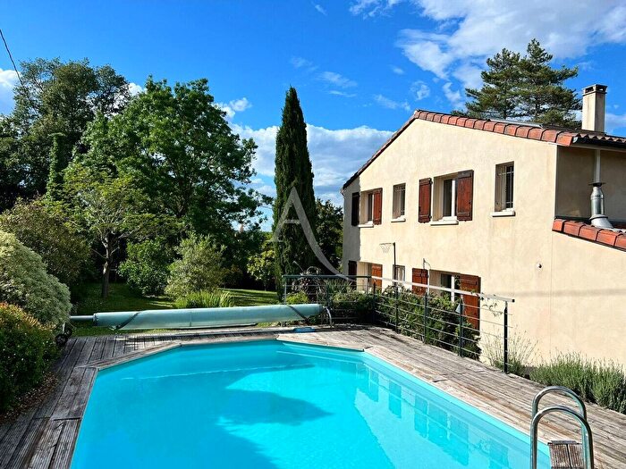 Montaigut-sur-Save : Maison 5 pièces à louer