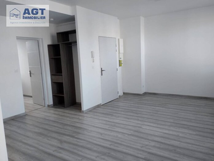 Appartement à louer - Centre Ville, Beauvais - 3 pièces - 2 chambres