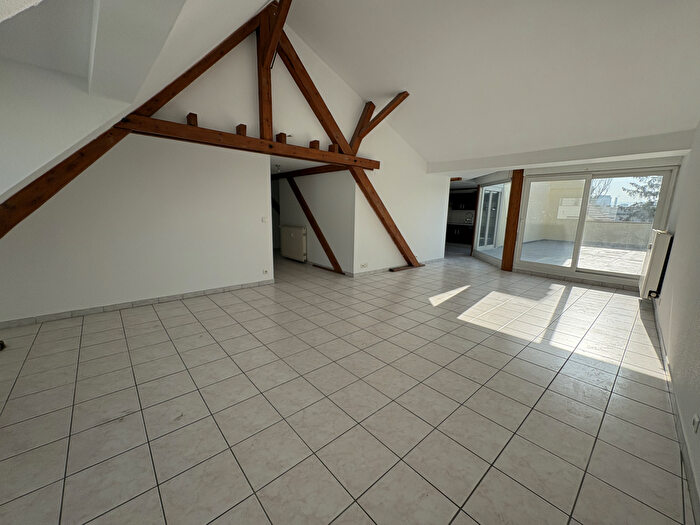 Saint-Louis - Appartement 5 pièces à louer