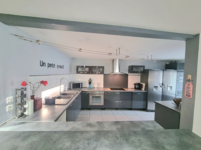 Maison à vendre - Vic-sur-Seille - 5 pièces - 3 chambres