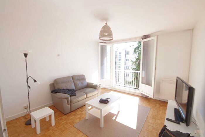 Appartement à louer - Grenoble - 3 pièces - 2 chambres