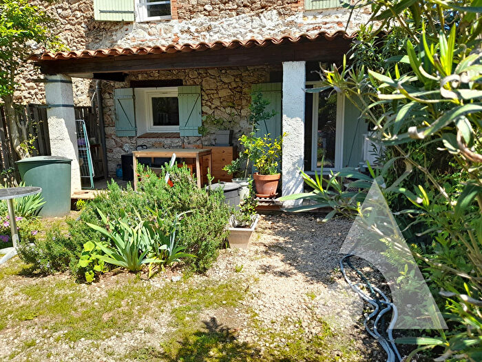 Appartement à vendre - Villecroze - 2 pièces - 1 chambre