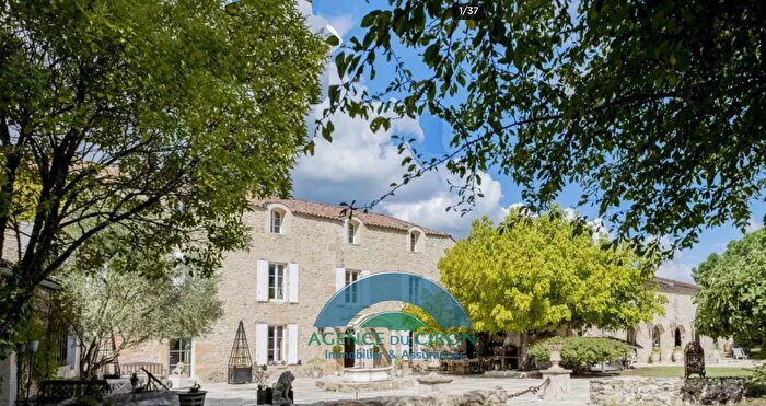 Maison à vendre - Saint-Martin-de-Sescas - 19 pièces - 10 chambres