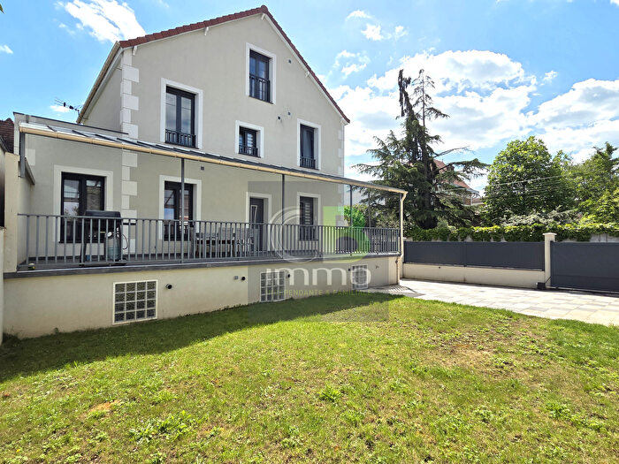 Villiers-sur-Marne, Les Perroquets : Maison 9 pièces à vendre
