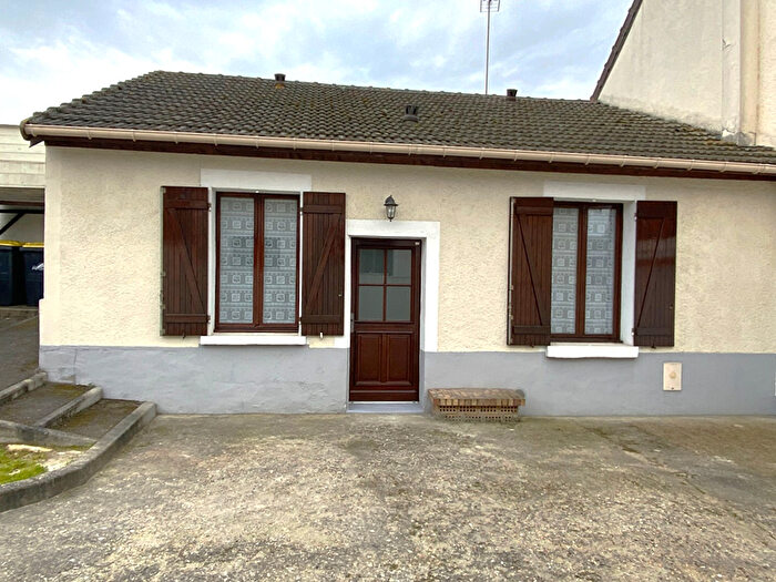 Le Mesnil-en-Thelle : Maison 1 pièce à vendre