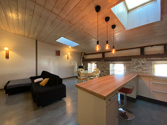 Appartement à louer - Saint-Jean-Pied-de-Port - 4 pièces - 3 chambres