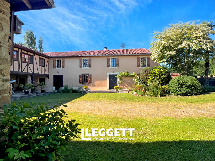 Trie-sur-Baïse : Maison 10 pièces à vendre