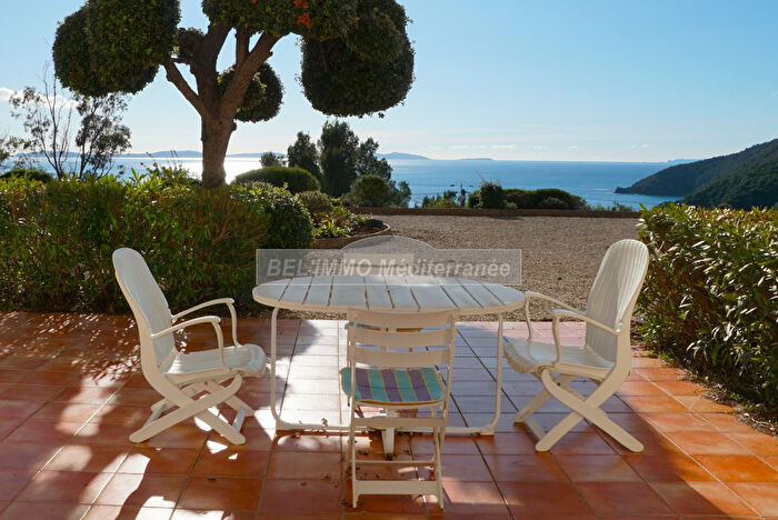 Appartement à vendre - Cavalaire-sur-Mer, Centre-ville - 3 pièces - 2 chambres