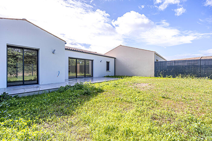Maison 4 pièces à Surgères, à vendre