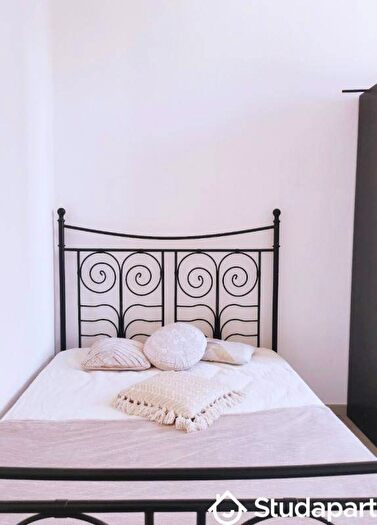 Appartement à louer - Magnan, Nice - 1 pièce - 3 chambres