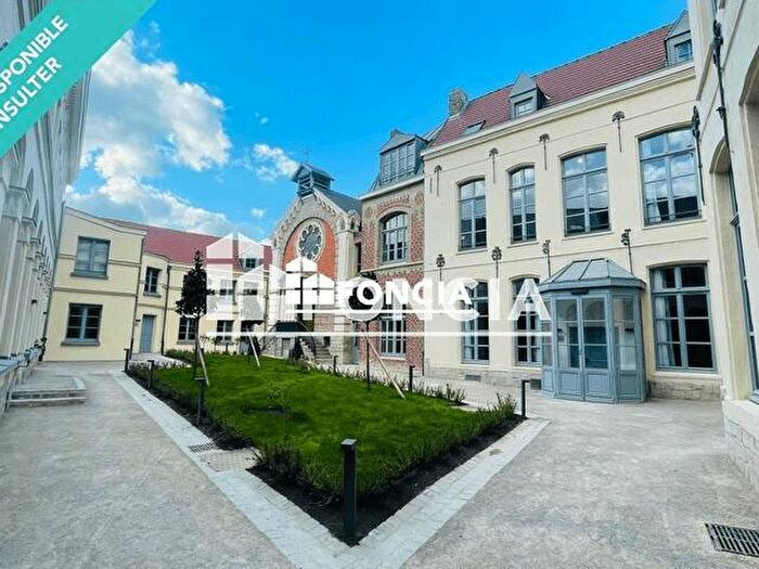 Appartement à louer - Centre-Neuf Bourg-Quesnoy-Delsaux-Musée-Cannoniers-Gare, Valenciennes - 2 pièces - 1 chambre