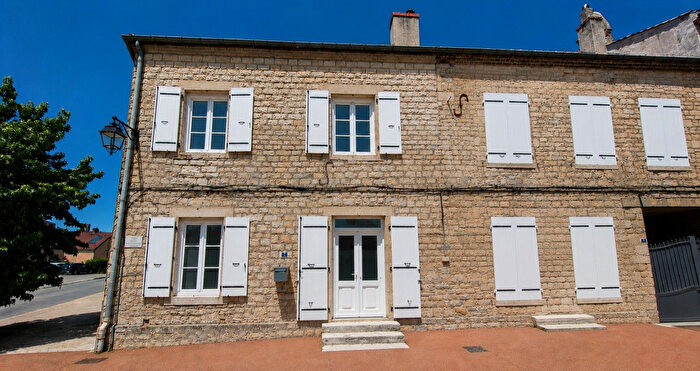 Pierre-de-Bresse - Maison 5 pièces à louer