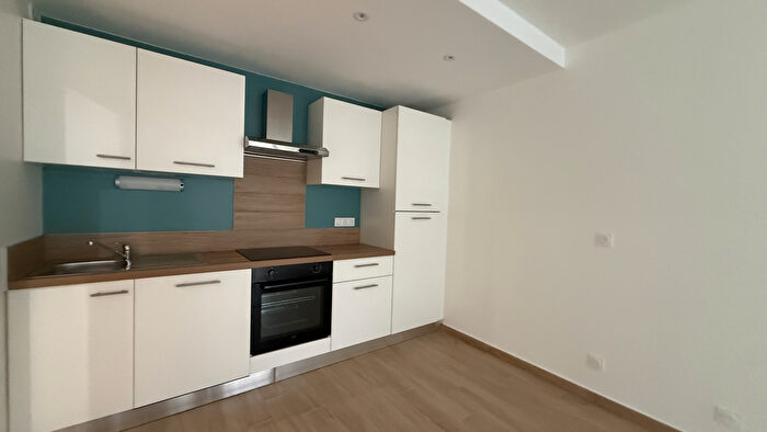 Appartement à louer - Aubenas, Les Oliviers, Combegayre, Glacière - 2 pièces - 1 chambre