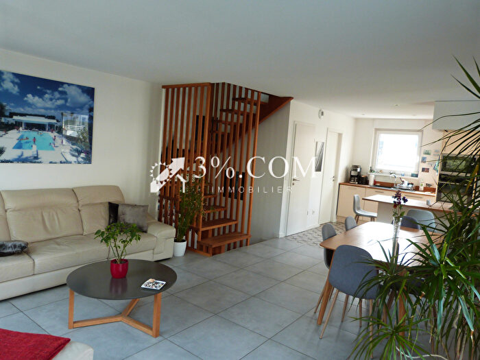 Maison à louer - Strasbourg, Neudorf, Saint-Urbain, Landsberg - 6 pièces - 4 chambres