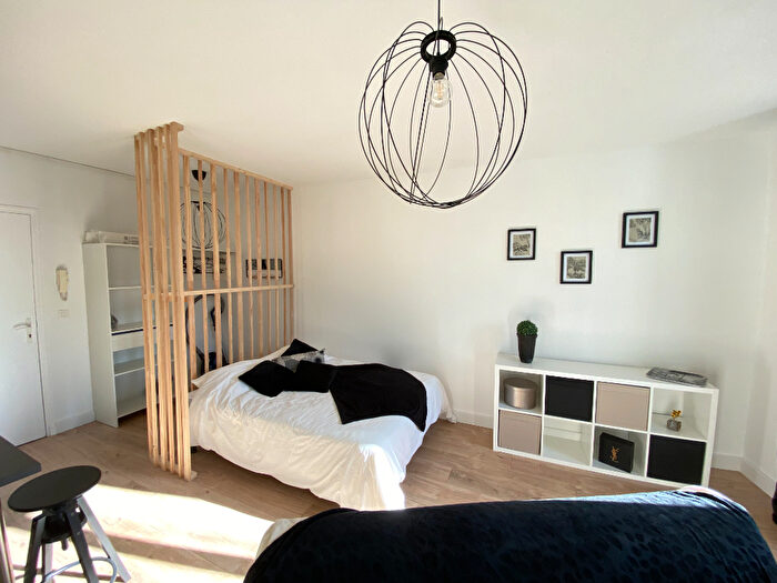 Appartement 1 pièce à Châteauroux, Centre-ville, Les Marins, à louer
