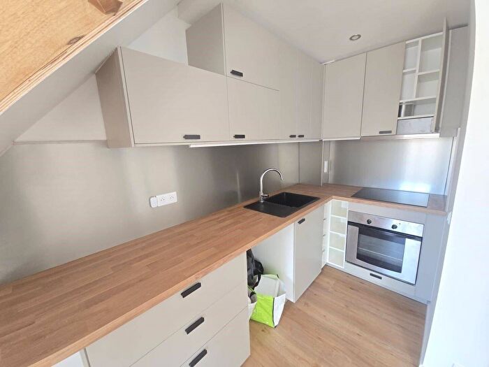 Castellane, Marseille 6ème arrondissement - Appartement 4 pièces à louer