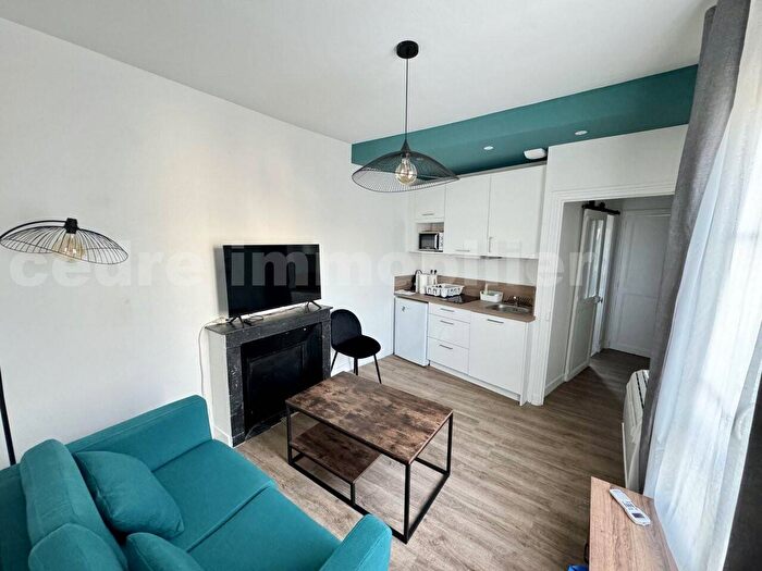 Bourgogne-Châtelet, Orléans : Appartement 2 pièces à louer