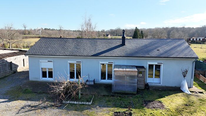 Maison à vendre - Charrin - 4 pièces - 3 chambres