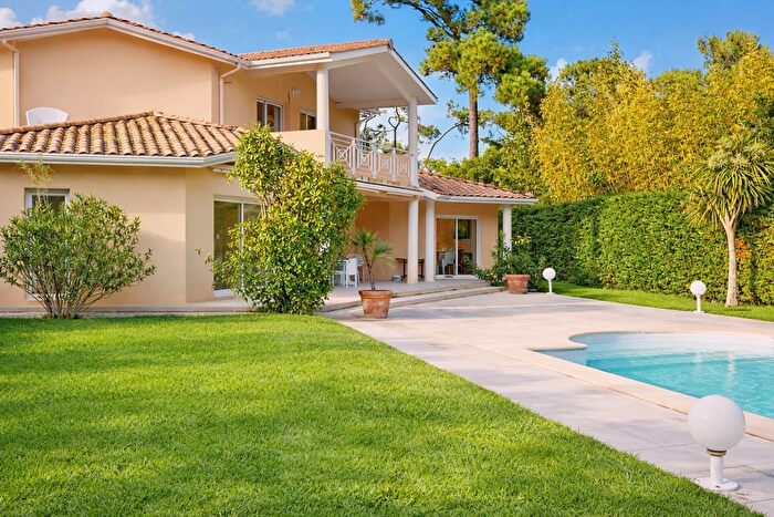 Maison à vendre - Lège-Cap-Ferret - 7 pièces - 5 chambres