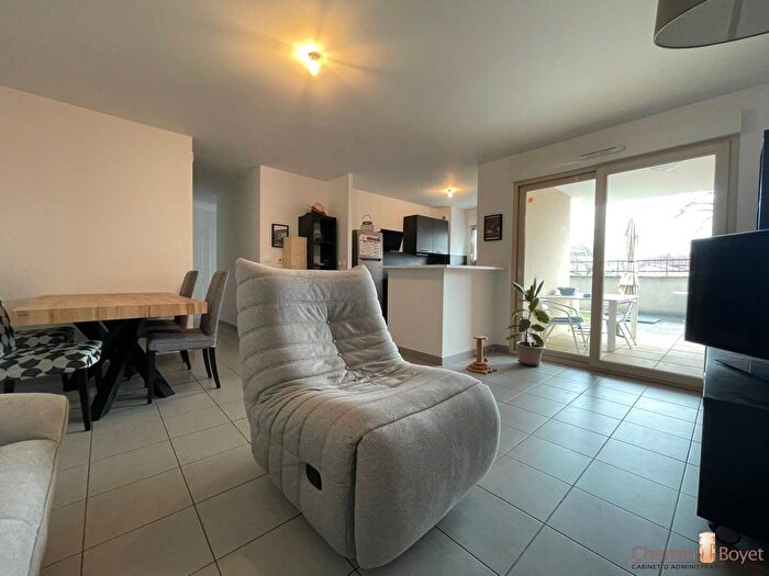 Appartement à louer - Valencin - 3 pièces - 2 chambres