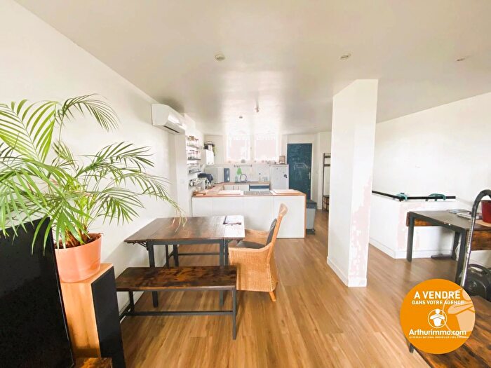 Appartement à vendre - Le Lavandou, Centre-ville, Plage du Lavandou, Pointe Pilon - 3 pièces - 2 chambres