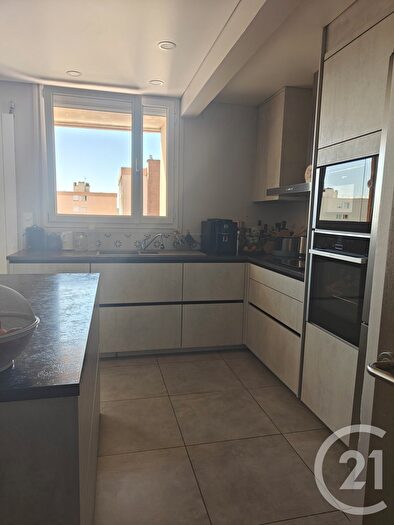 Appartement 5 pièces à Chilly-Mazarin, Nord, à vendre