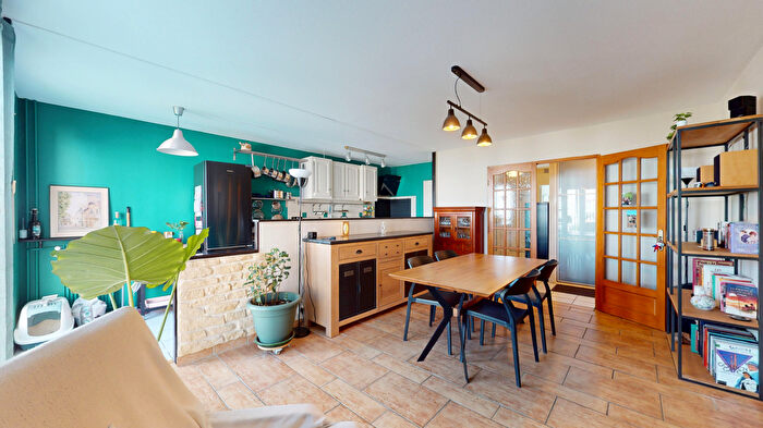 Appartement à vendre - Longvic - 5 pièces - 4 chambres