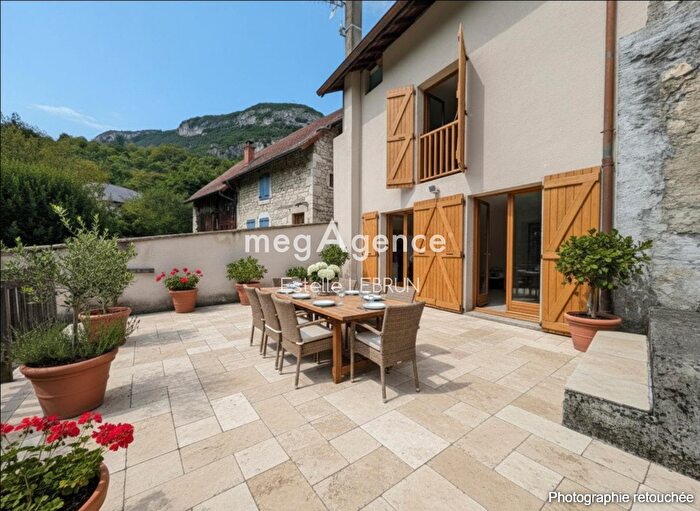 Maison à vendre - Virieu-le-Grand - 3 pièces - 2 chambres