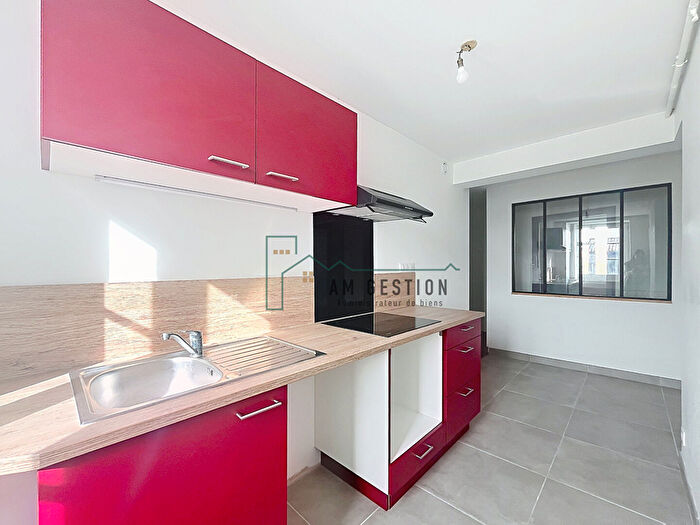 Limoges, Centre-ville, Hôtel de Ville, Emailleurs : Appartement 3 pièces à louer