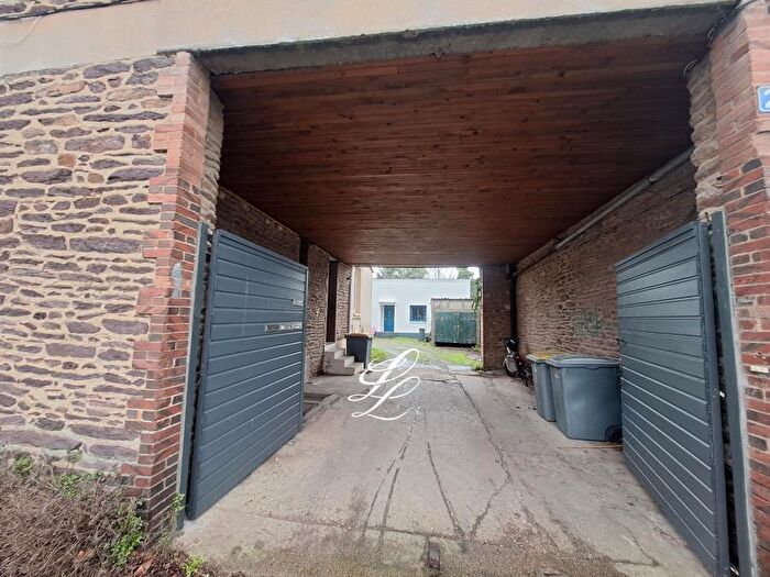 Appartement à vendre - Quartiers Ouest, Bourg lEvesque - 6 pièces - 4 chambres