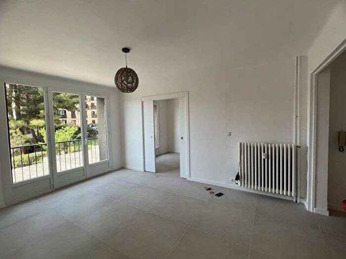 Les Platanes, Aix-en-Provence : Appartement 4 pièces à louer
