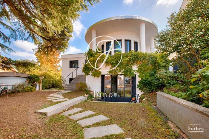 Louveciennes : Maison 7 pièces à vendre