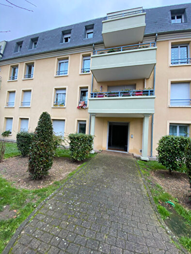 Appartement à louer - Mantes-la-Jolie, Centre-ville - 3 pièces - 2 chambres
