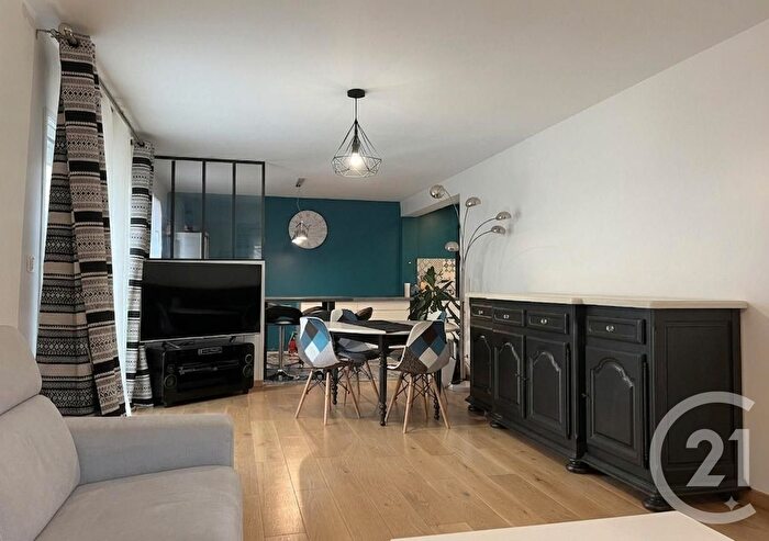 Maison 7 pièces à Beauchamp, à vendre