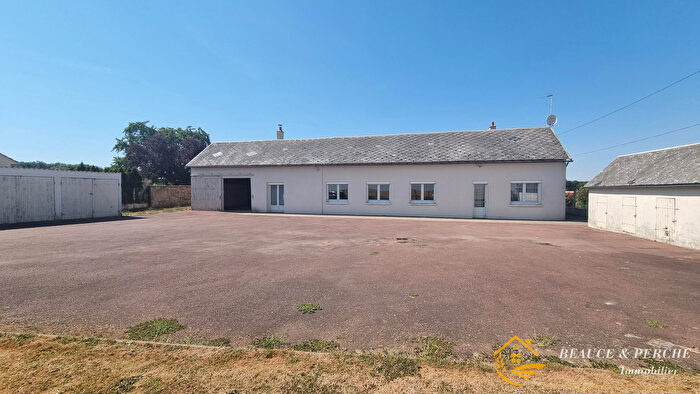 Les Châtelliers-Notre-Dame : Maison 5 pièces à vendre