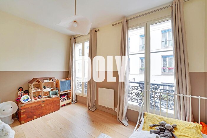 Paris 10ème, Porte Saint-Martin, Paradis : Appartement 3 pièces à vendre