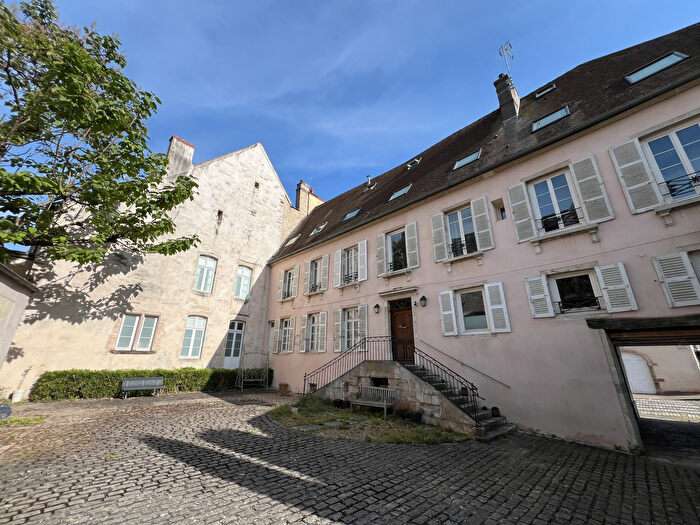 Appartement à vendre - Beaune, Centre-ville - 6 pièces - 4 chambres