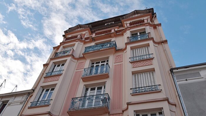 Appartement à vendre - Vichy, Coeur de Ville - 2 pièces - 1 chambre