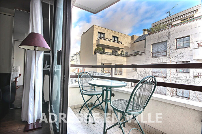 Levallois-Perret, Front de Paris : Appartement 1 pièce à vendre