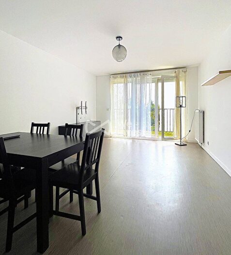 La Mare à la Veuve-La Remise à Jorelle, Bondy : Appartement 4 pièces à louer