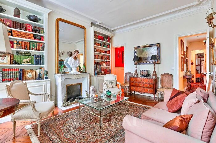 Appartement à vendre - Paris e , Saint-Vincent de Paul, Lariboisière - 4 pièces - 2 chambres