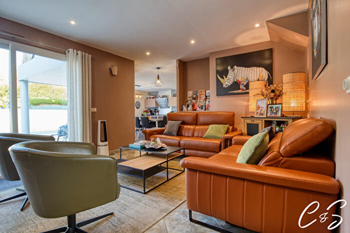 Maison à vendre - Ergué-Gabéric - 6 pièces - 4 chambres