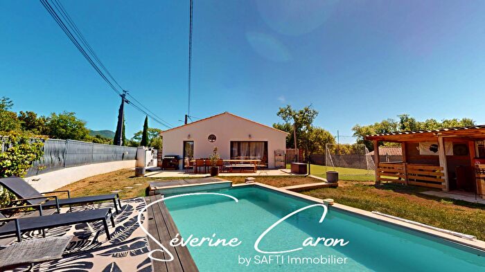 Sainte-Anastasie-sur-Issole : Maison 4 pièces à vendre