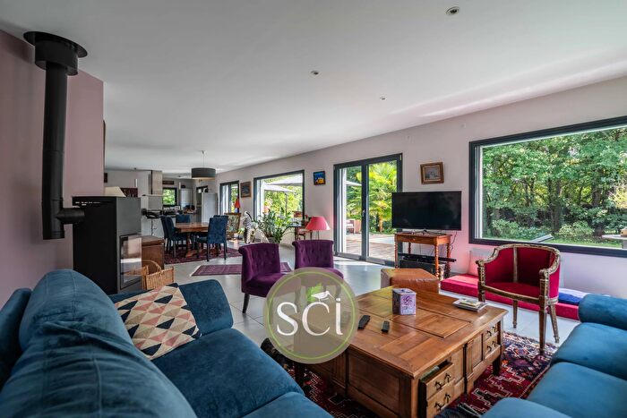 Maison à vendre - La Ferté-Saint-Cyr - 6 pièces - 3 chambres