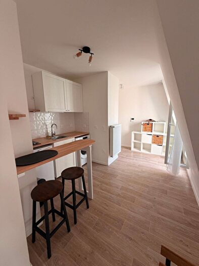 Sud-Bords de Marne-Foch, Chelles : Appartement 1 pièce à louer