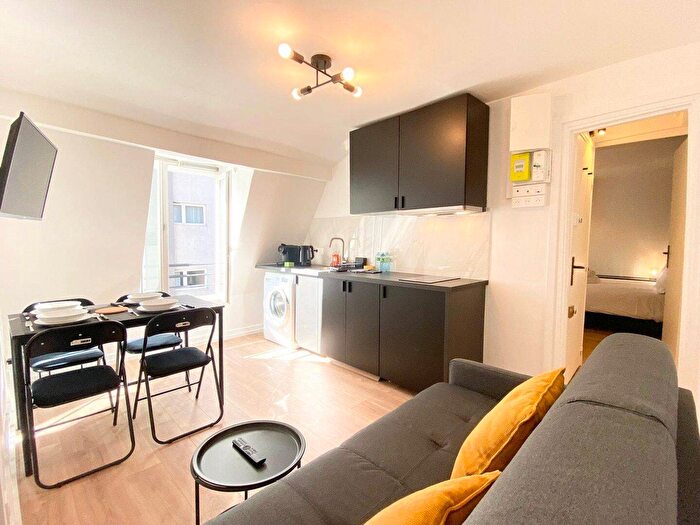 Appartement à louer - Salpêtrière-Austerlitz, Paris ème arrondissement - 2 pièces - 1 chambre