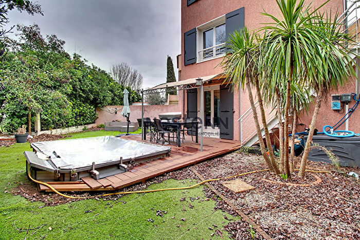 Maison à vendre - Vitrolles - 5 pièces - 4 chambres